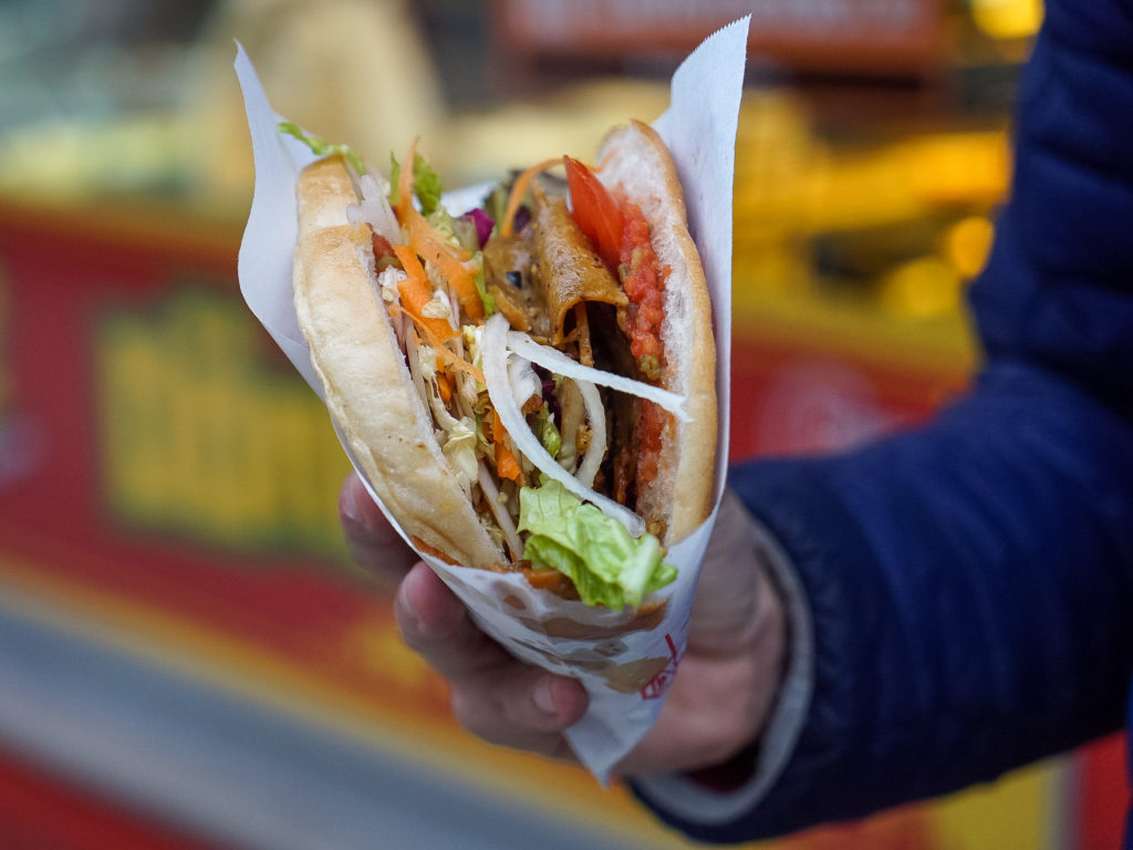 Saftig, frisch & heiß geliebt - 8 leckere Döner in Karlsruhe - meinKA