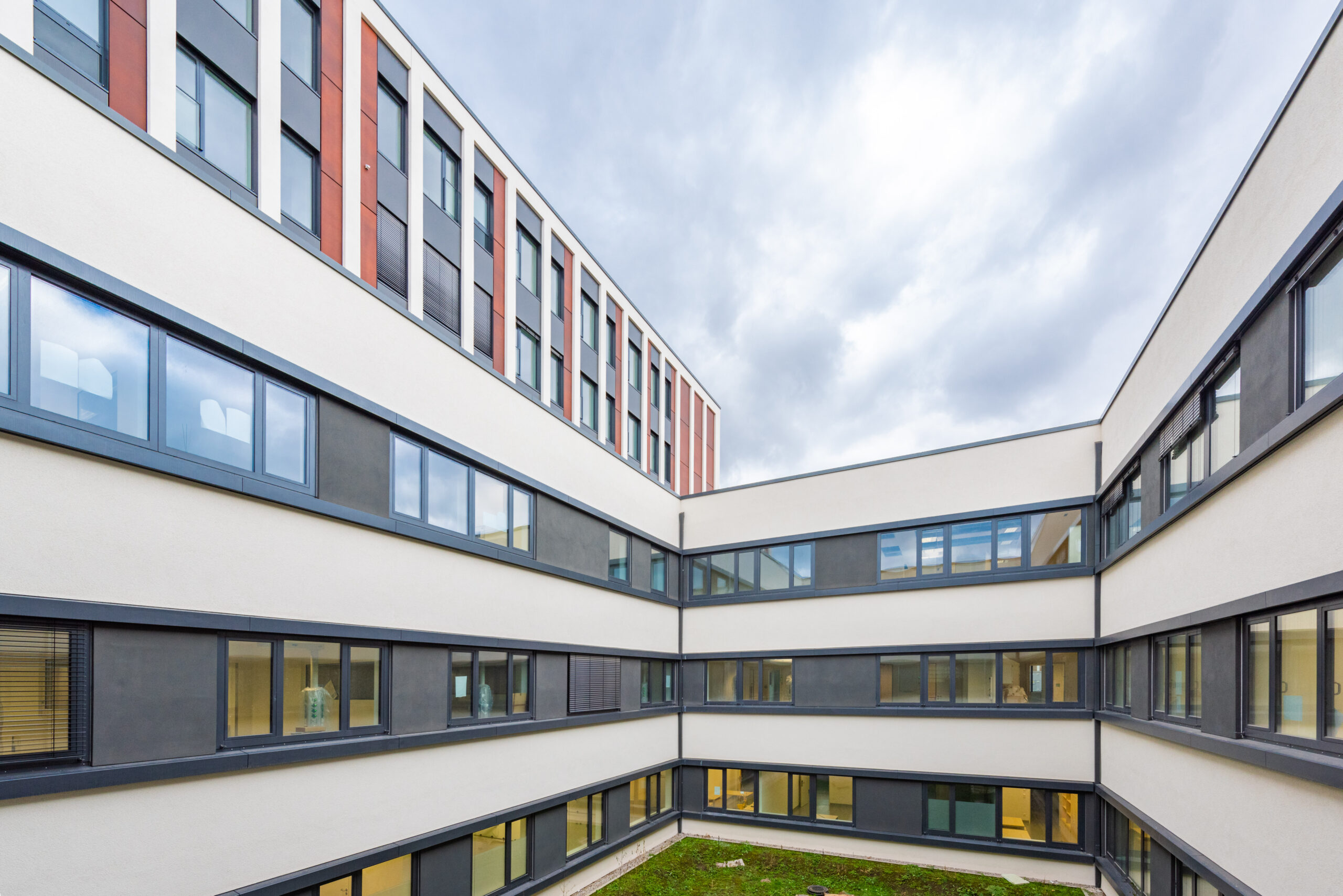 Städtisches Klinikum informiert über aktuelle Corona-Lage in Karlsruhe ...