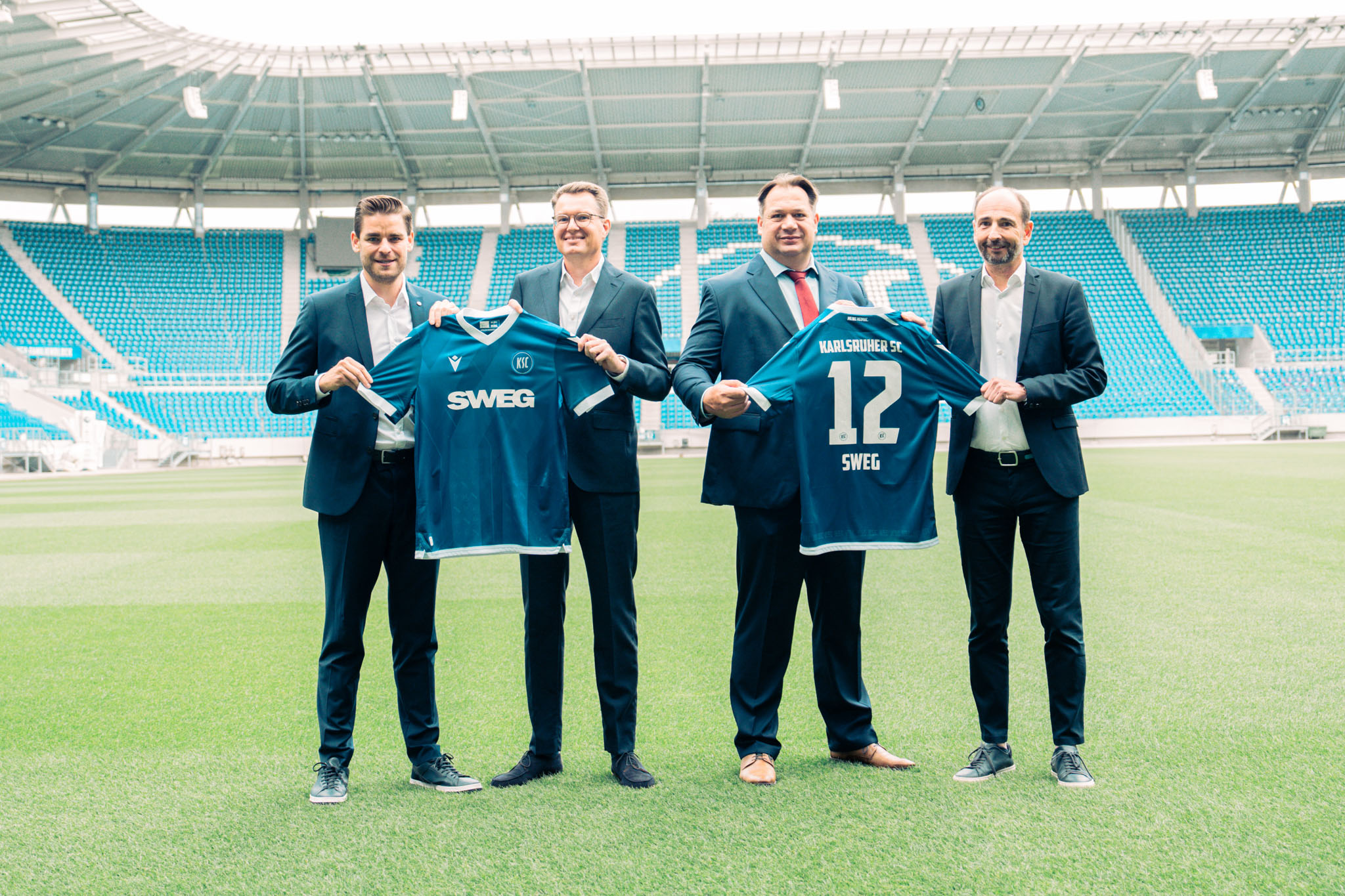 KSC präsentiert SWEG als neuen Hauptsponsor und neues Heimtrikot - meinKA