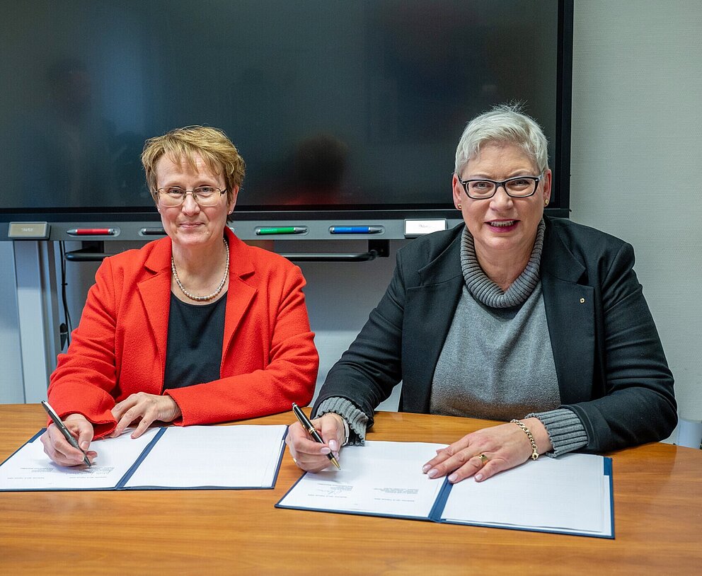 Geschäftsführerin des Karlsruher Rheinhafens verlägert Vertrag um 5 ...